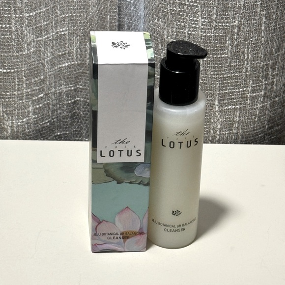 the pure lotus | Skincare | The Pure Lotus Jeju Botanical Cleanser New ...